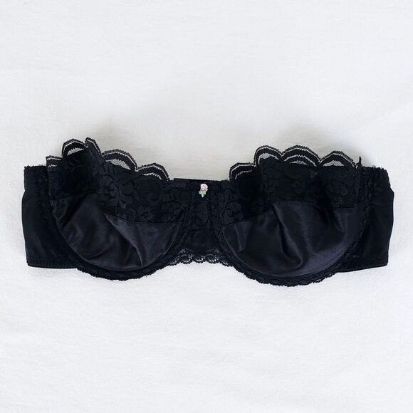 Maidenform | Intimates & Sleepwear | Vintage Maidenform Chantilly Bra ...